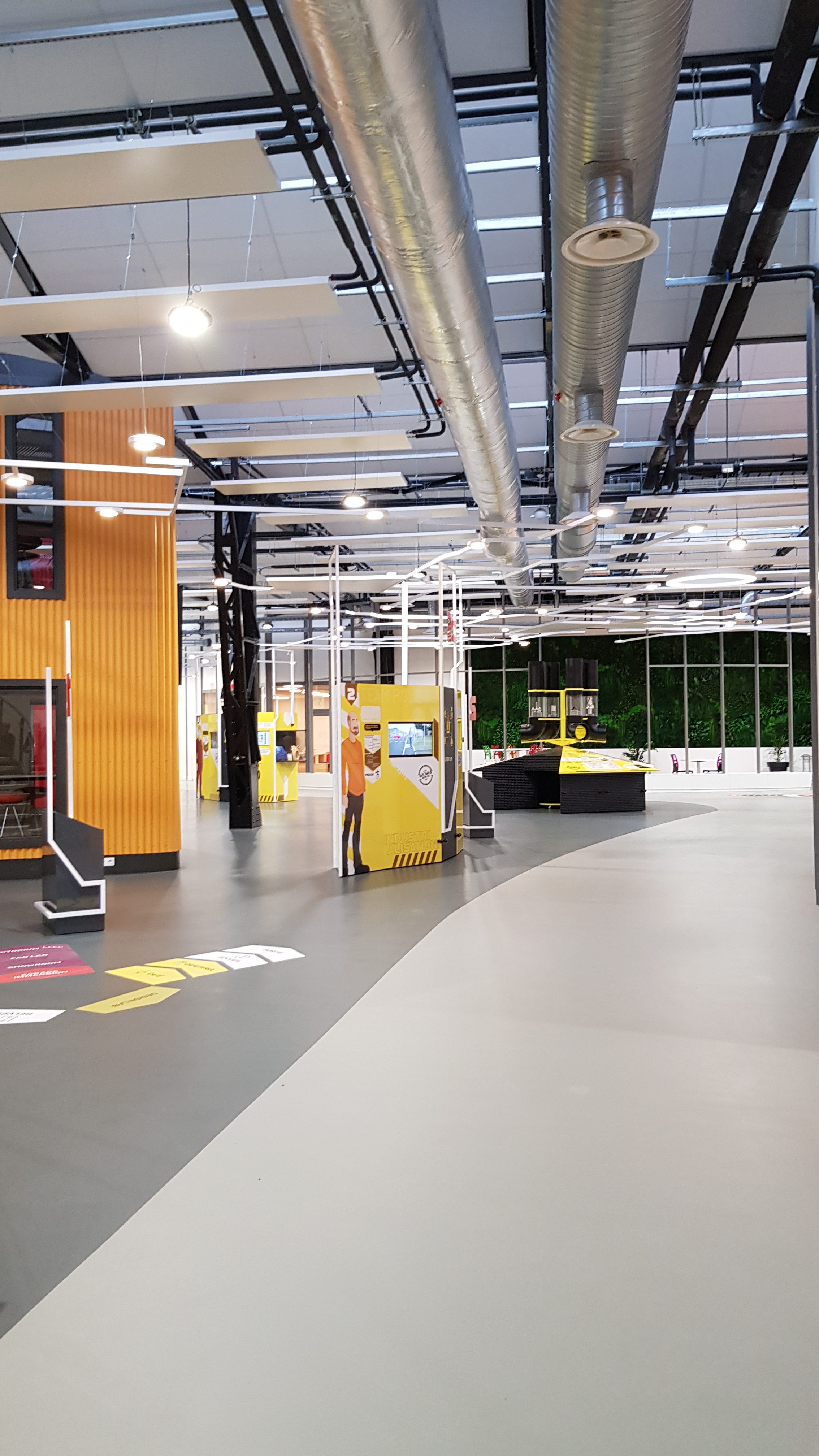 Le Hall 32 se dévoile | Félix & Rosa